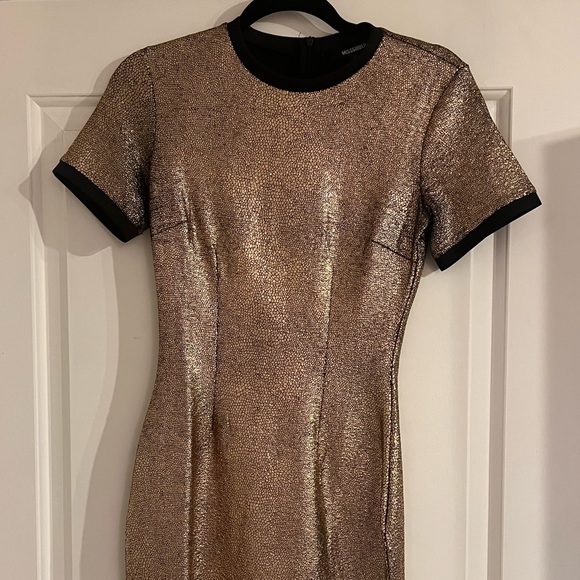 Missguided | Dresses | Missguided Metallic Gold Body Con Short Sleeve ...